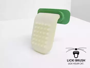 LICKI BRUSH ЛИЖЕТЕ ЈА МАЧОРОТ.