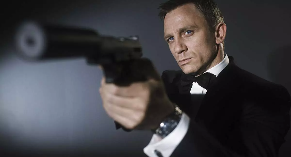 7 escenes de James Bond insòlites que esperen que oblideu