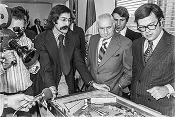 Back In The Day, Pinball var det mest kriminelle spillet i Amerika - Roger Sharpe legaliserte pinball i New York City