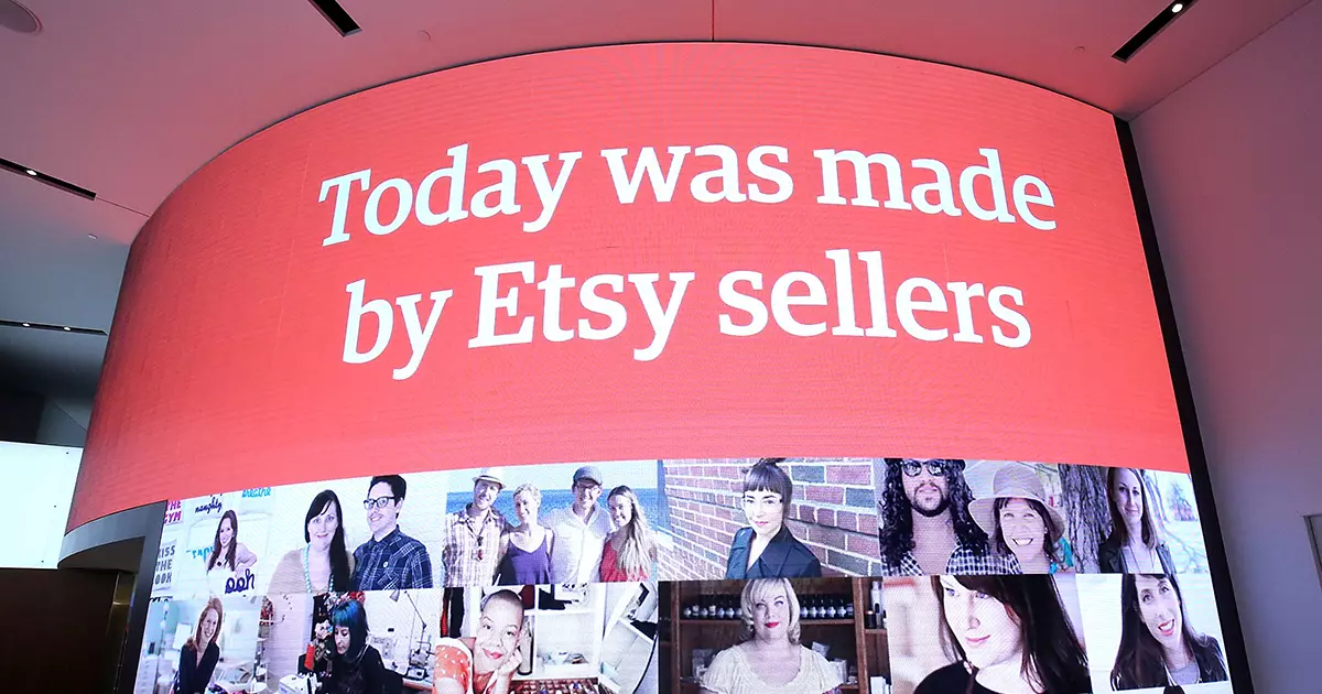 Etsy فروخت کنندگان کو فیکٹری سے تیار کردہ سامان کو ہوم اسپن کے طور پر منتقل کرنے کی اجازت دیتا ہے۔