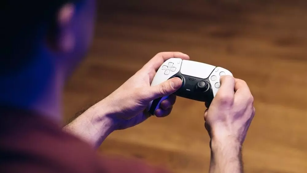 Nørd ude med 26 % rabat 5 års PlayStation Plus