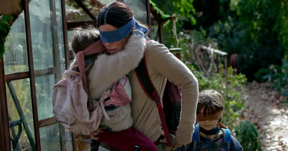 The Bird Box Challenge-ը ինտերնետի ամենահիմար համարձակությունն է