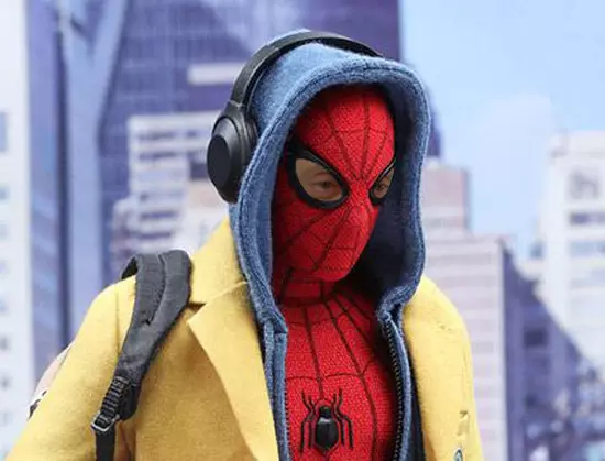 スティーブブシェミの目を持つスパイダーマンの10枚の写真