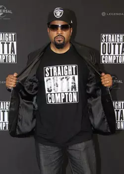 ERSAL LECENCLA KWESỊRỊ ITA OUTTA PTON COMPTON STRAIGHT UITA RSAL COMPTON AIG IGHT T TA PT NA