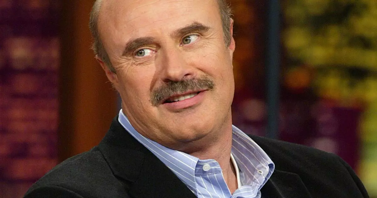 DC Universe práve pridalo novú postavu... Dr. Phil?