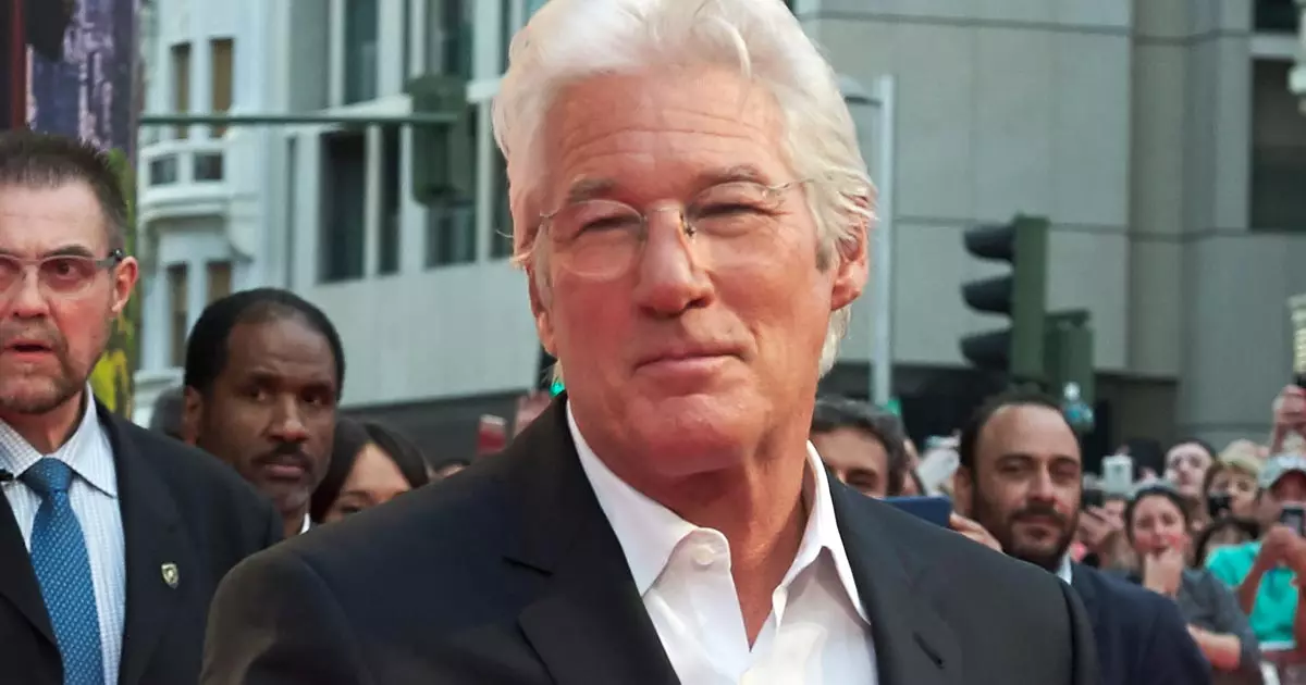 To, Sun Soke Nunin Harbin Jama'a na Richard Gere