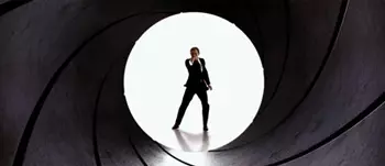 La Reala Problemo Kun La James Bond Franĉizo