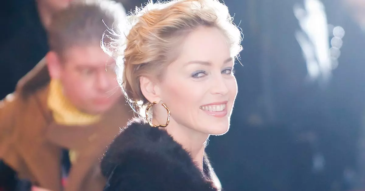 Bumble vabastas Sharon Stone'i blokeeringu (aga te ei saa temaga ikka veel kohtuda)