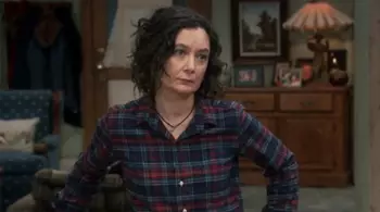 Roseanne Baru Terjadi di Dimensi Lain, Serius