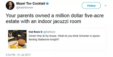 Mazel Tov Cocktail Sunda Adamserwer Ang imong mga ginikanan nanag-iya og usa ka milyon nga dolyar nga lima ka ektarya nga yuta nga adunay sulod nga jacuzzi nga lawak Kid Rock @KidRock Dinner time sa