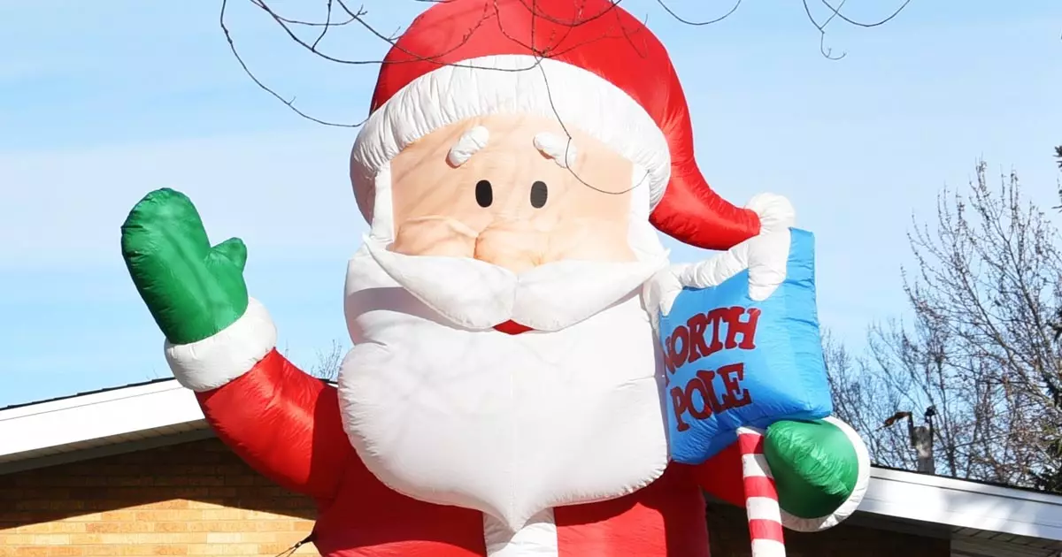 Giant Santa Claus Ya Ta'addancin Masu Motocin Burtaniya