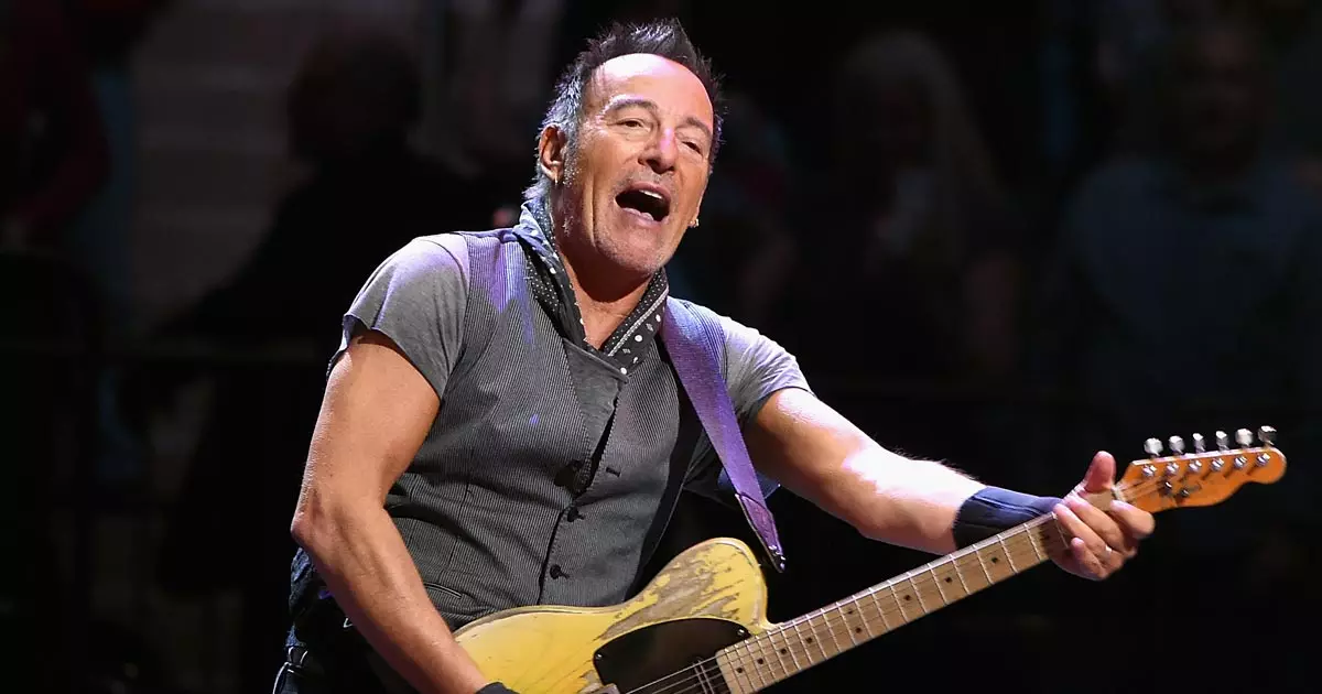 Bruce Springsteen نىڭ «خاررى پوتتېر» ناخشىسىغا تەييارلىق قىلىڭ