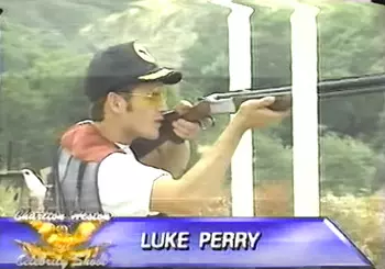 aty 0oy LUKE PERRY omes SYo