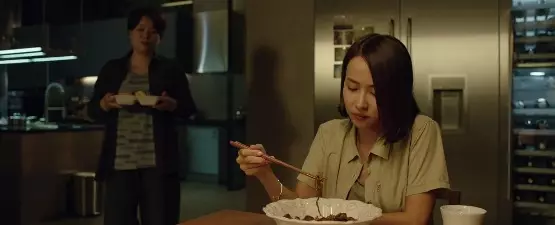 De ynkommensûngelikens fan 'Parasyt' is wei ferlern op Rando Noodle Fans