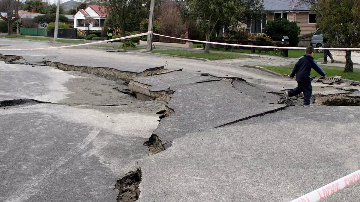 Urang Teu Kudu Nyarita Ngeunaan Unggal Gempa